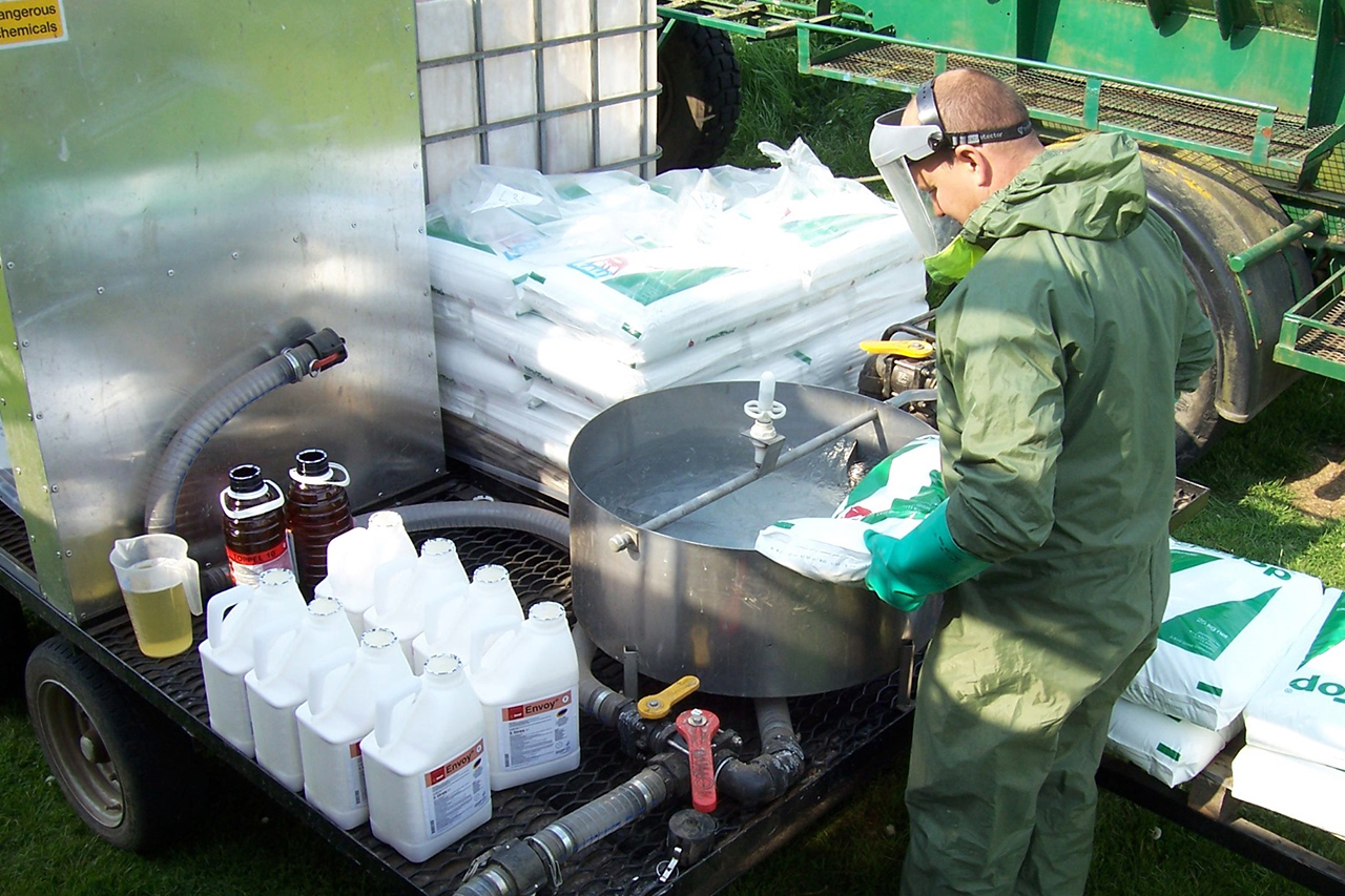 Essential information for operators – Essential information for Sprayer ...